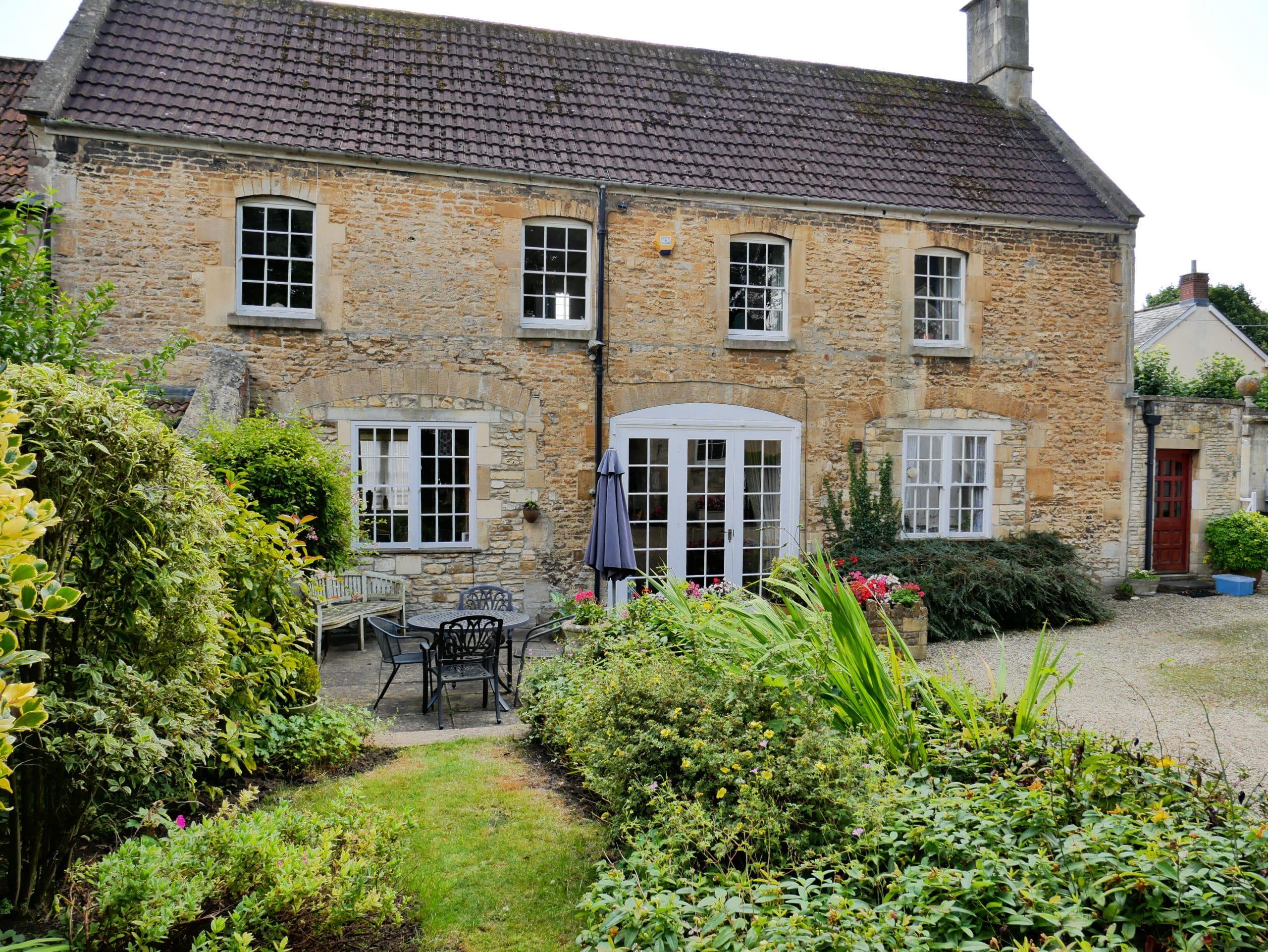 COACH HOUSE & STABLES. - Butfield Breach